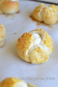 30 Minute Orange Knots - Ella Claire & Co.