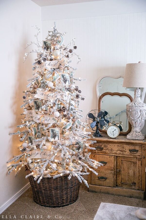 Free Printable Merry Christmas Tree Banner - Ella Claire & Co.