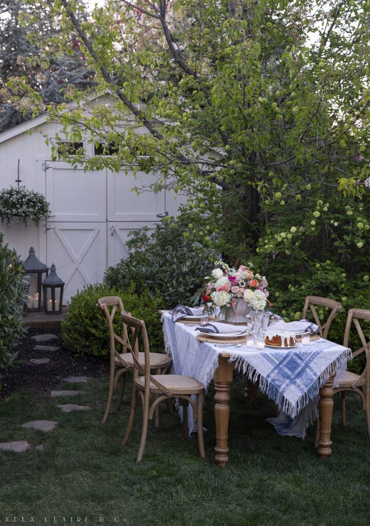 Spring Entertaining- Outdoor Table Setting - Ella Claire & Co.
