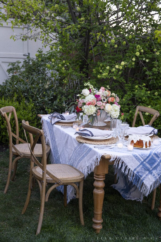 Spring Entertaining- Outdoor Table Setting - Ella Claire & Co.
