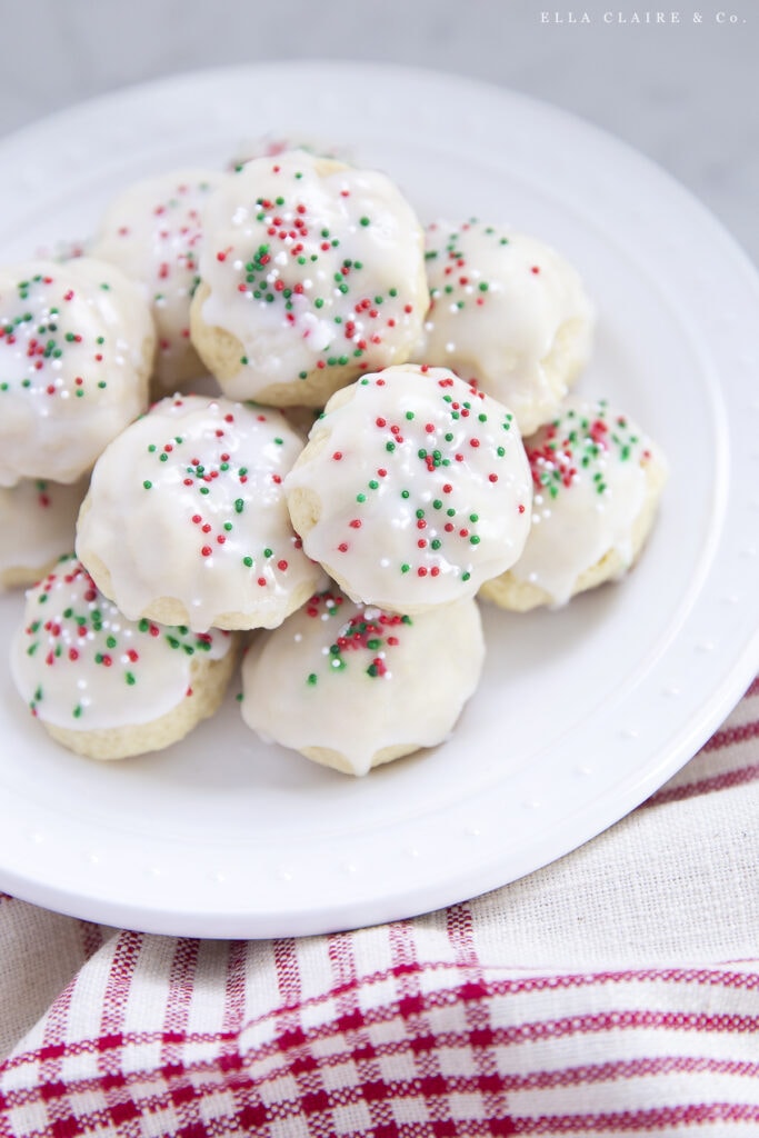 Italian Christmas Cookies | Ella Claire & Co.